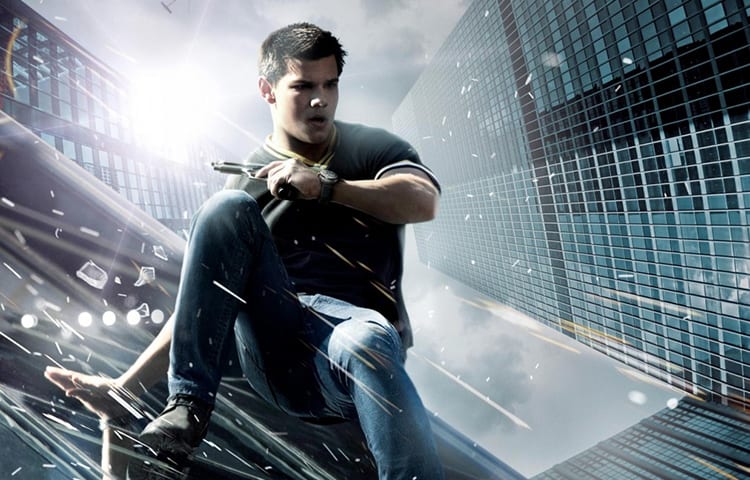 Bez dechu (2011) - Recenze, Galerie, Videa a Články