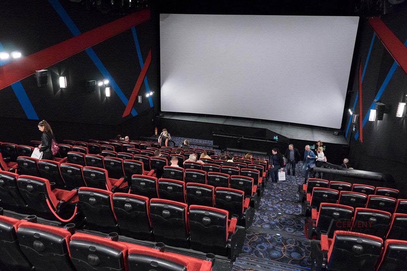 Cinema City otevřelo na Chodově megaplex s 4DX sálem a VIP zónou ...