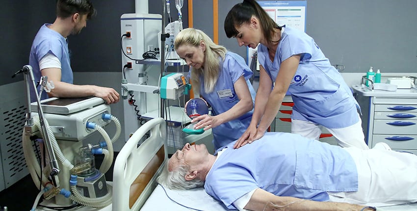 Poslední díl Modrého kódu této sezóny přinese smrt docenta Šeříka ...