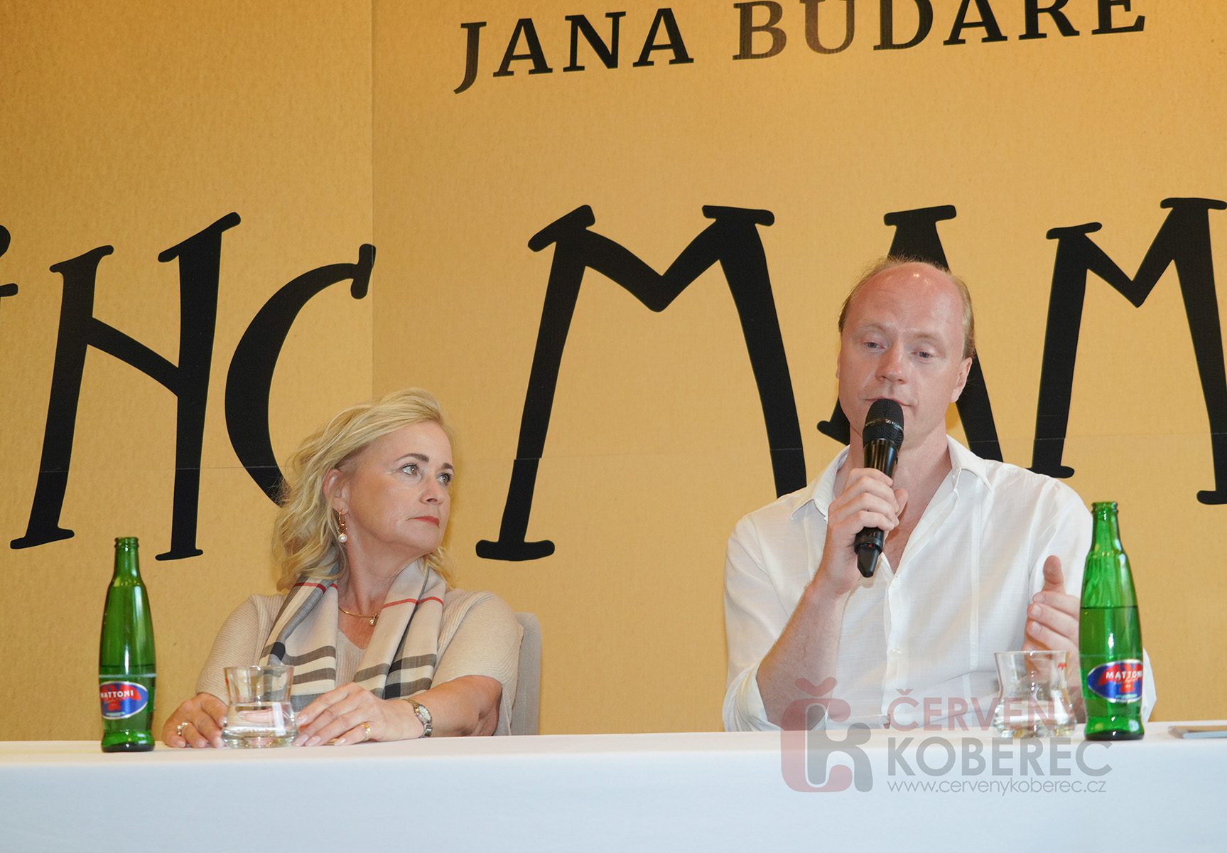 Jan Budař natočil pohádku Princ Mamánek a přemluvil představitelku ...