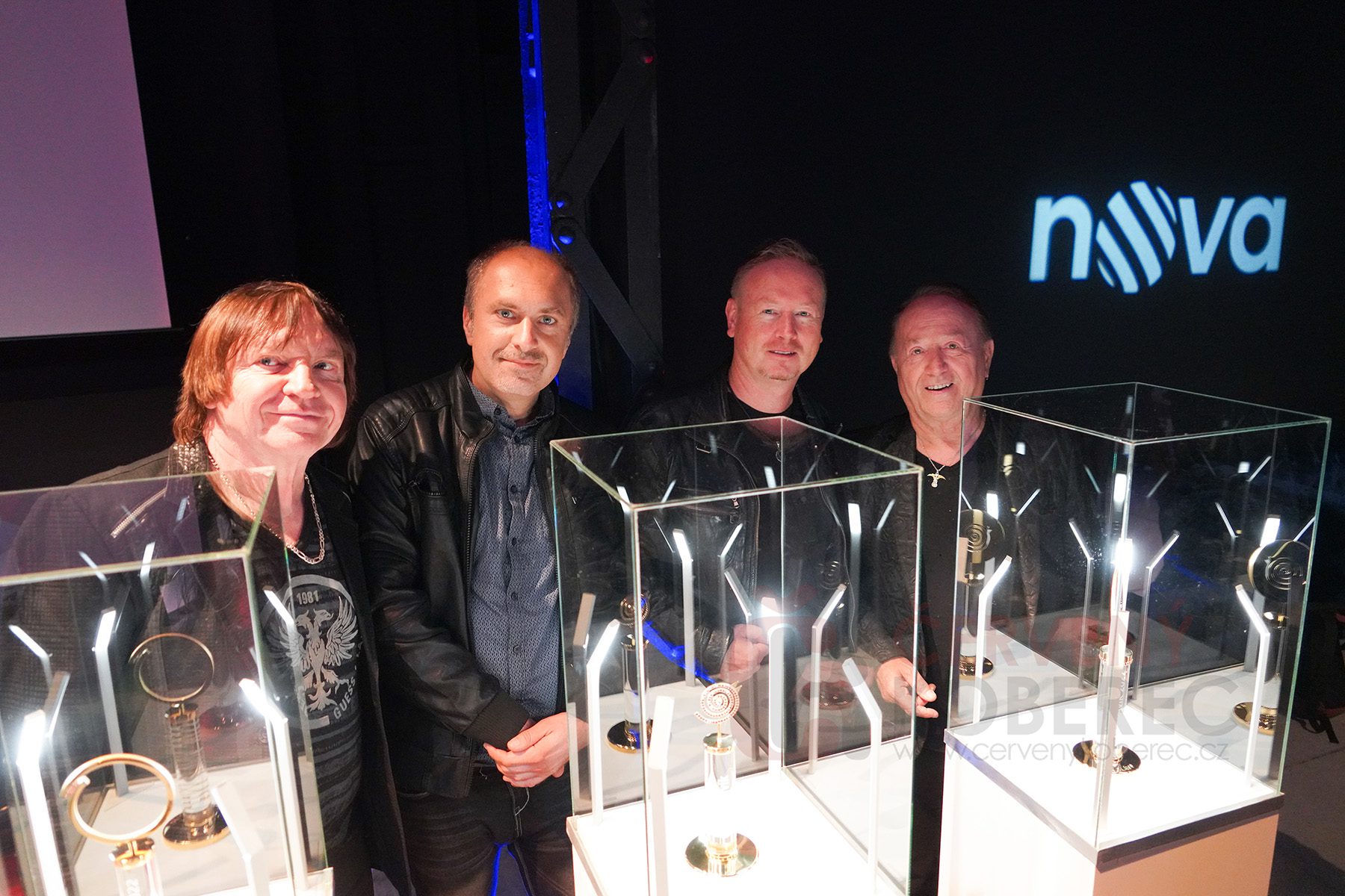 Český slavík slaví šedesátiny a odhalil podobu letošních cen ...