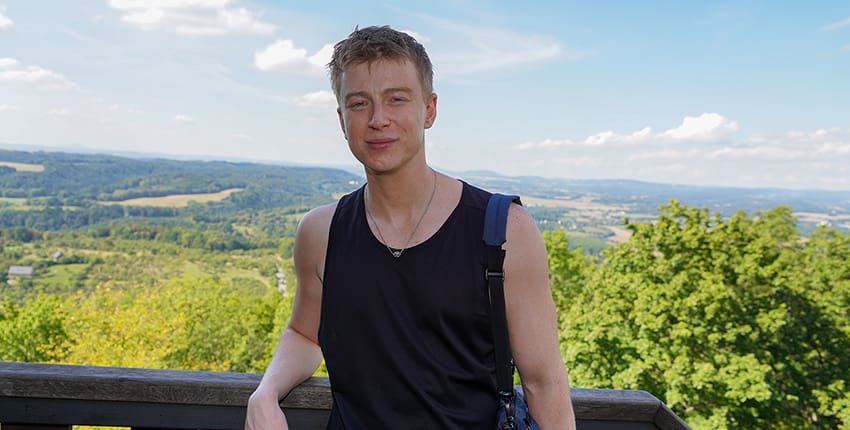 Adam Mišík o roli Tomáše ve filmu Dovolená v Českém ráji, natáčení v ...
